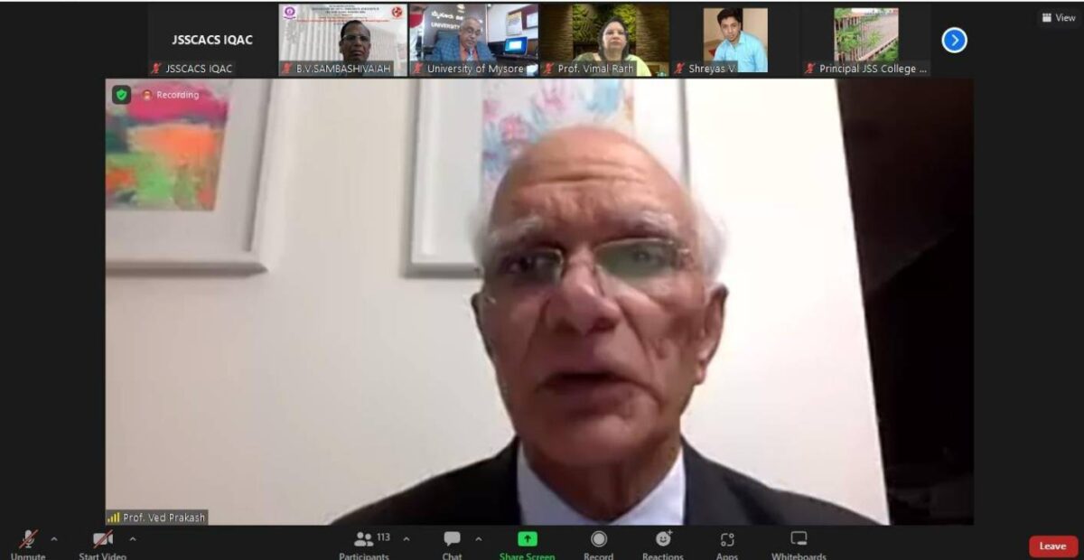 Academic standards should be set in higher educations in order to ...