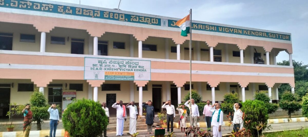 75th Independence Day Celebrations – Amrutha Mahotsav at JSS School, Suttur – JSS Mahavidyapeetha