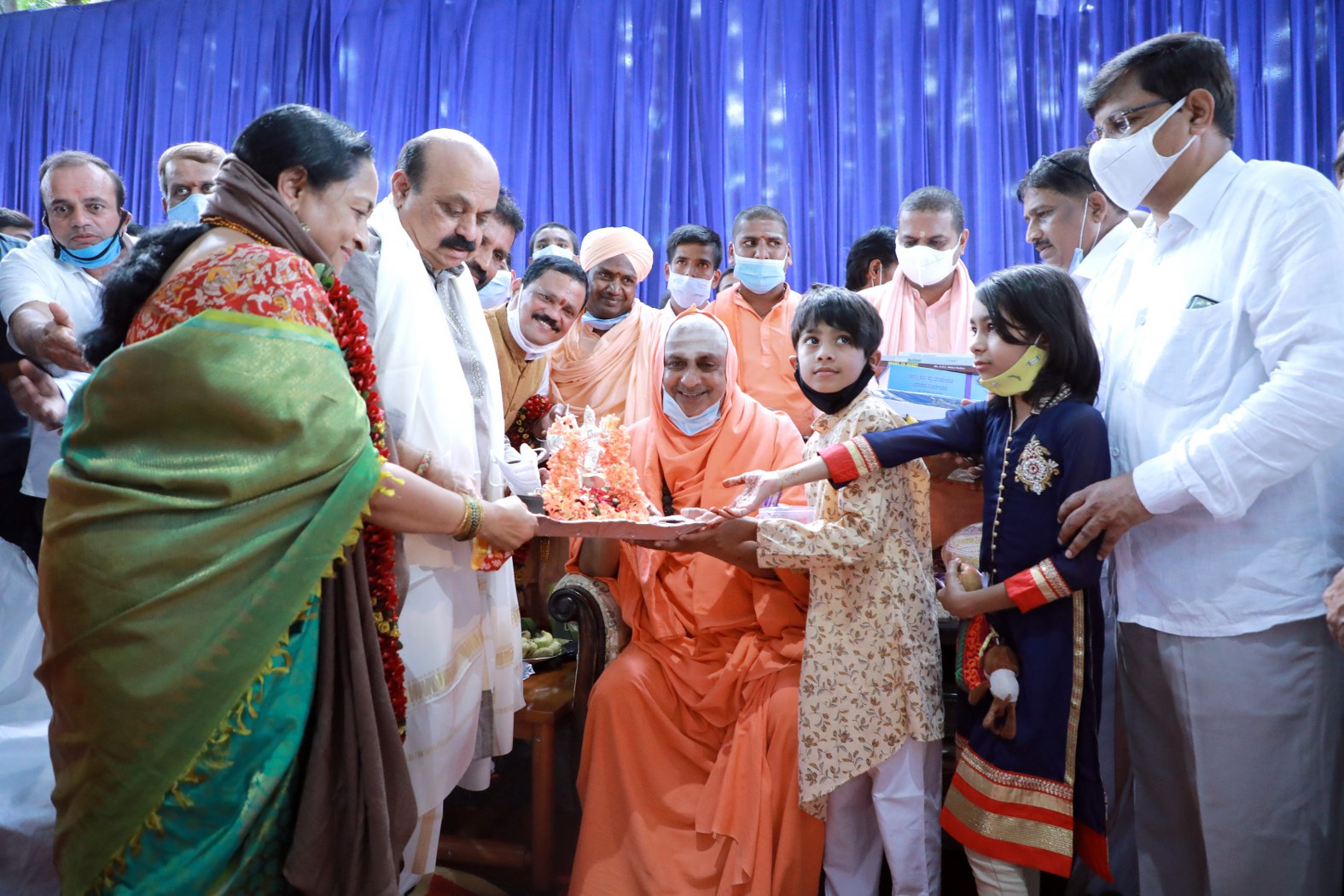 Prominent Personalities visited Suttur Math – JSS Mahavidyapeetha