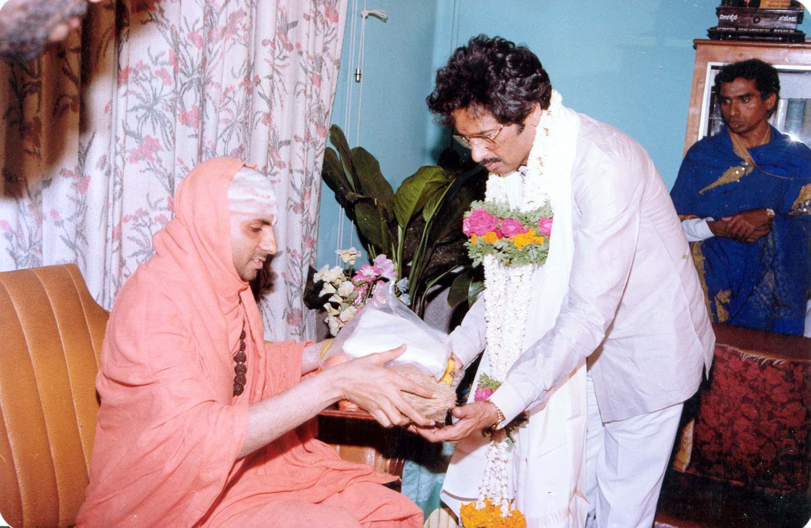 Prominent Personalities visited Suttur Math – JSS Mahavidyapeetha