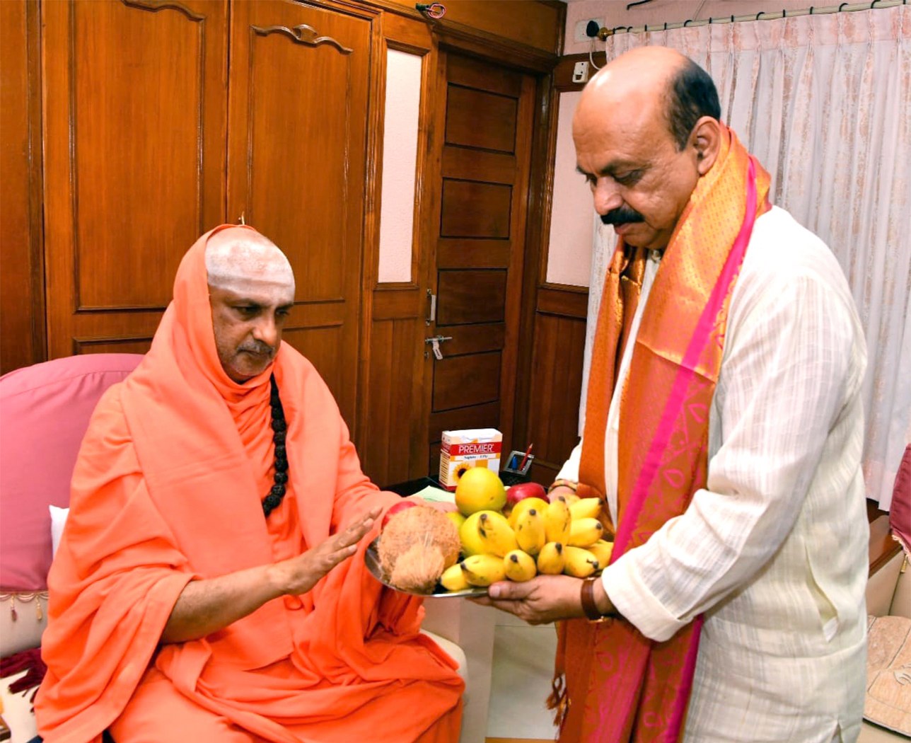 Prominent Personalities visited Suttur Math – JSS Mahavidyapeetha