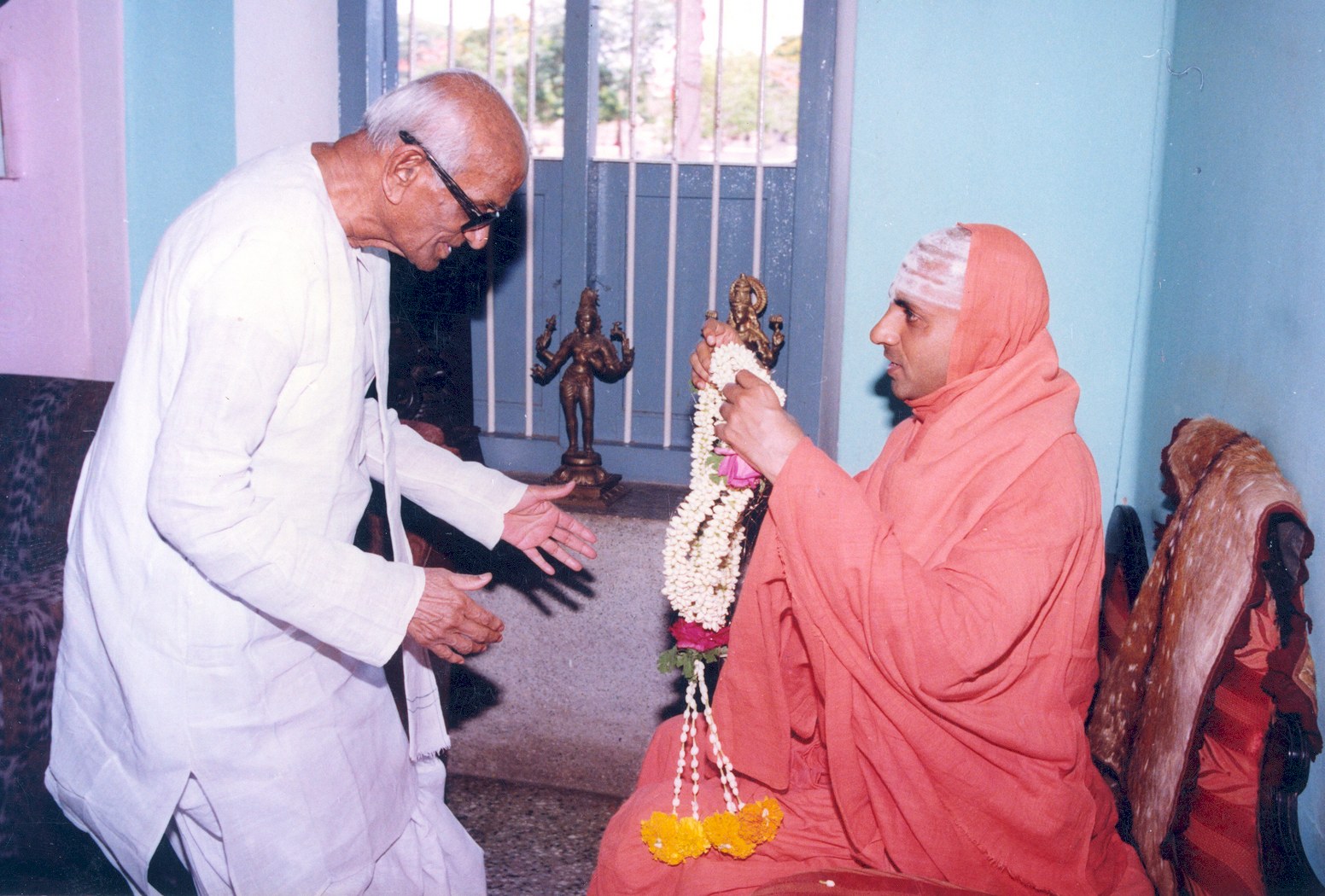 Prominent Personalities visited Suttur Math – JSS Mahavidyapeetha