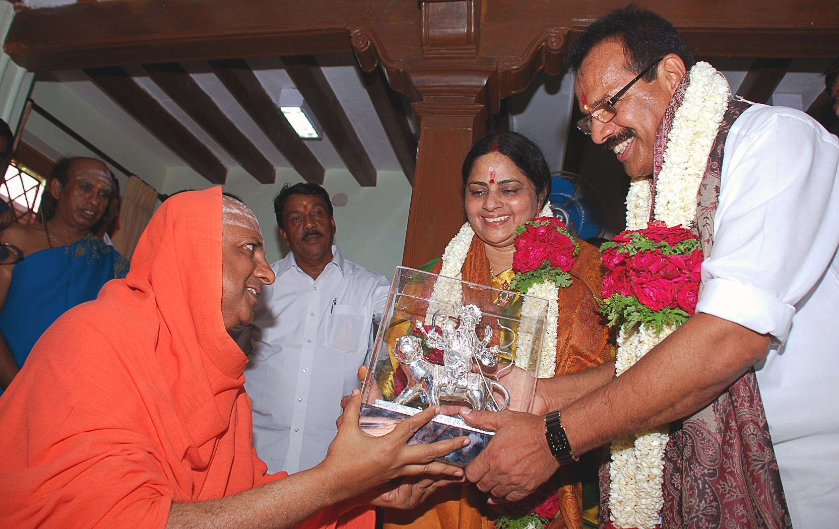 Prominent Personalities visited Suttur Math – JSS Mahavidyapeetha